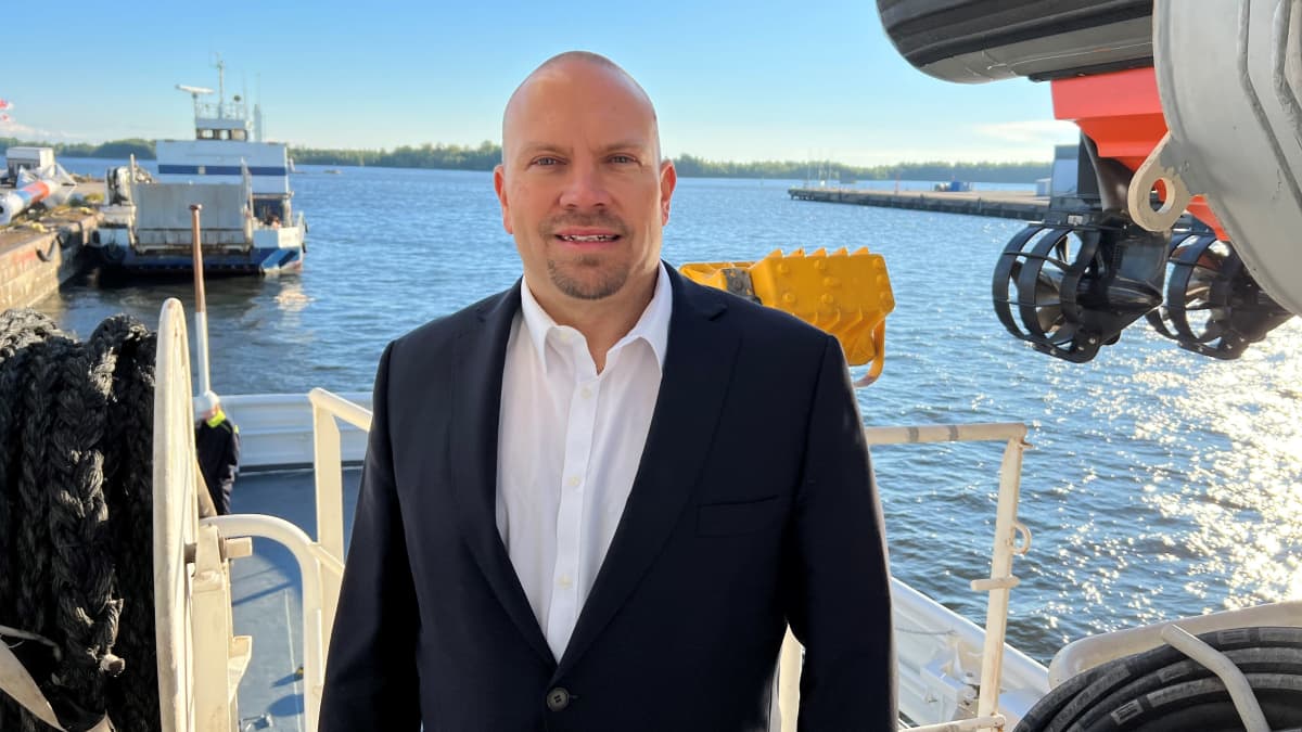 Merenkulun opiskelijat saivat koululaivakseen valtavan Merikarhun ...