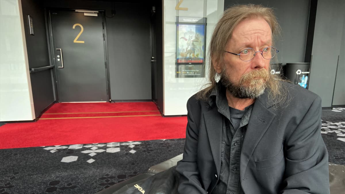 Silu Seppälä istui 30 vuotta sitten baarissa, kun Kaurismäki pyysi ...