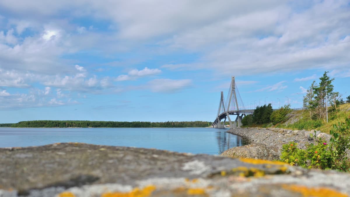 Kiinteä yhteys Vaasan ja Uumajan välille pääsi nyt ensimmäistä kertaa ...