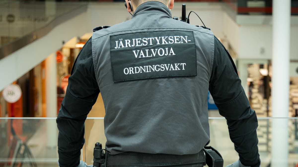 Poliisi otti kiinni kolme uutta Avarn Securityn järjestyksenvalvojaa ...