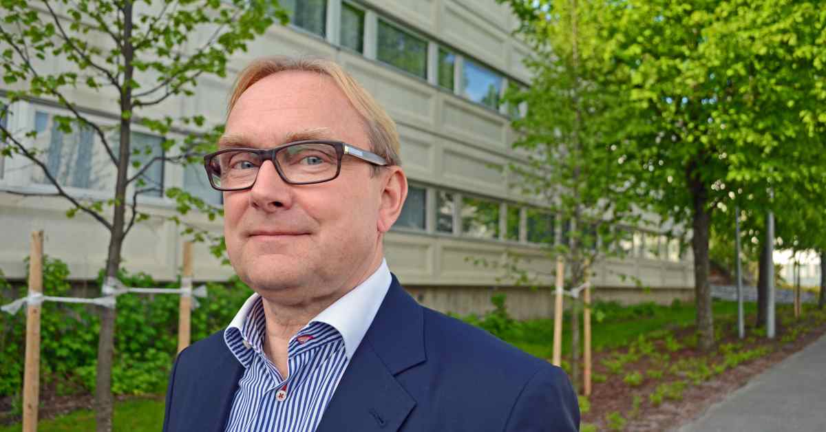 Strandell får 9000 euro i lön i Hangö | Västnyland | Svenska Yle