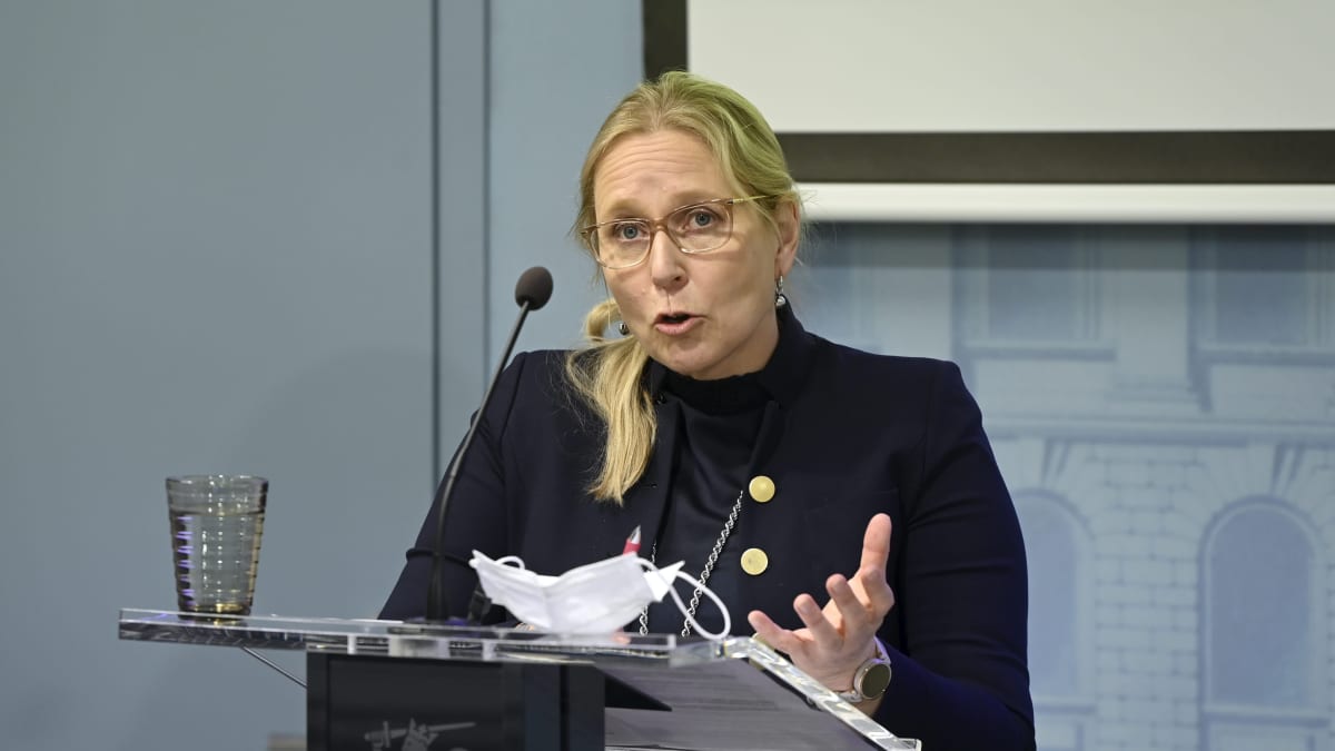 Ministeri Lindén: puolikiireellinen hoito muuttunut kiireelliseksi ...