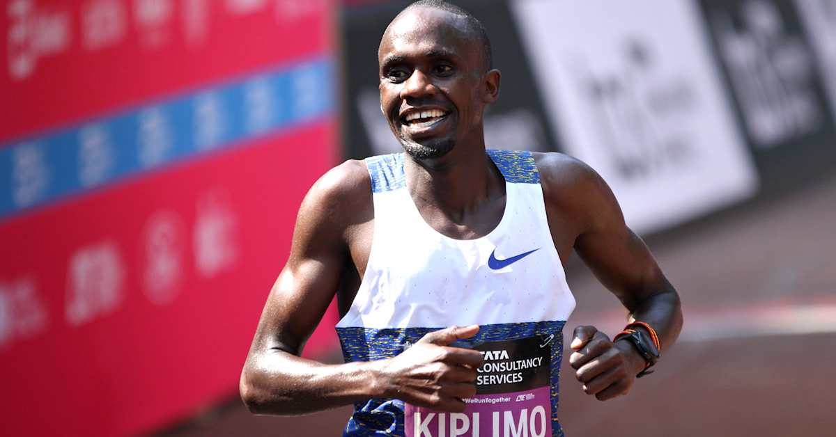 Jacob Kiplimo voitti Chicagon maratonin – maailmaennätys­vauhti hyytyi viimeisellä kympillä ...