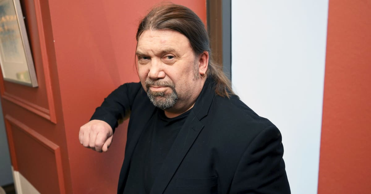 Kaksi runoteosta toi vaasalaisrunoilija Ralf Andtbackalle arvokkaan ...