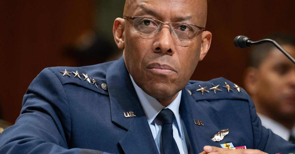 Trump laittaa Yhdysvaltain asevoimien komentajan vaihtoon | Uutisia ...