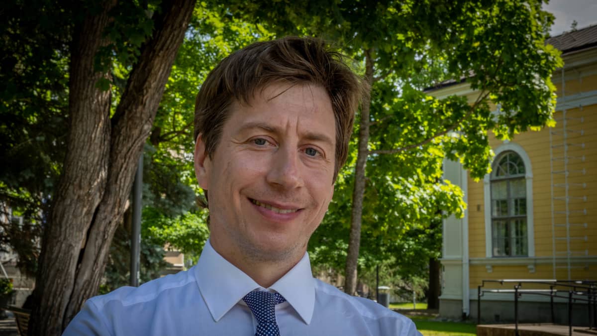 Junnilan kanssa ministerisalkun jakava Sakari Puisto voisi ainakin ...