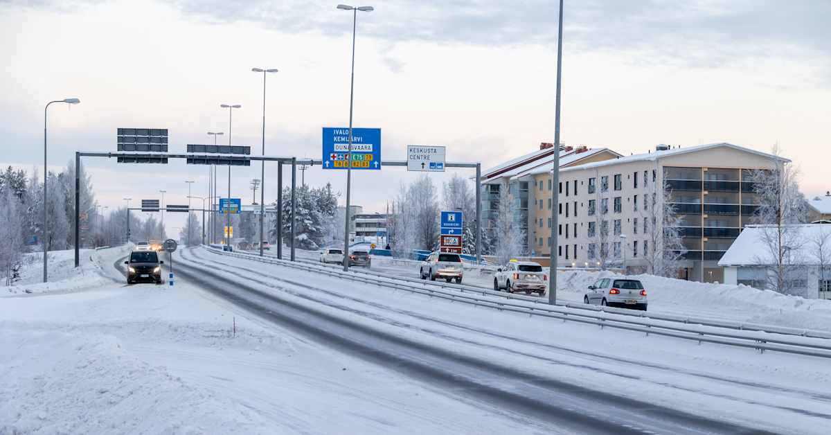 Rekka, kuorma-auto ja henkilöauto kolaroivat Rovaniemellä | Lappi | Yle