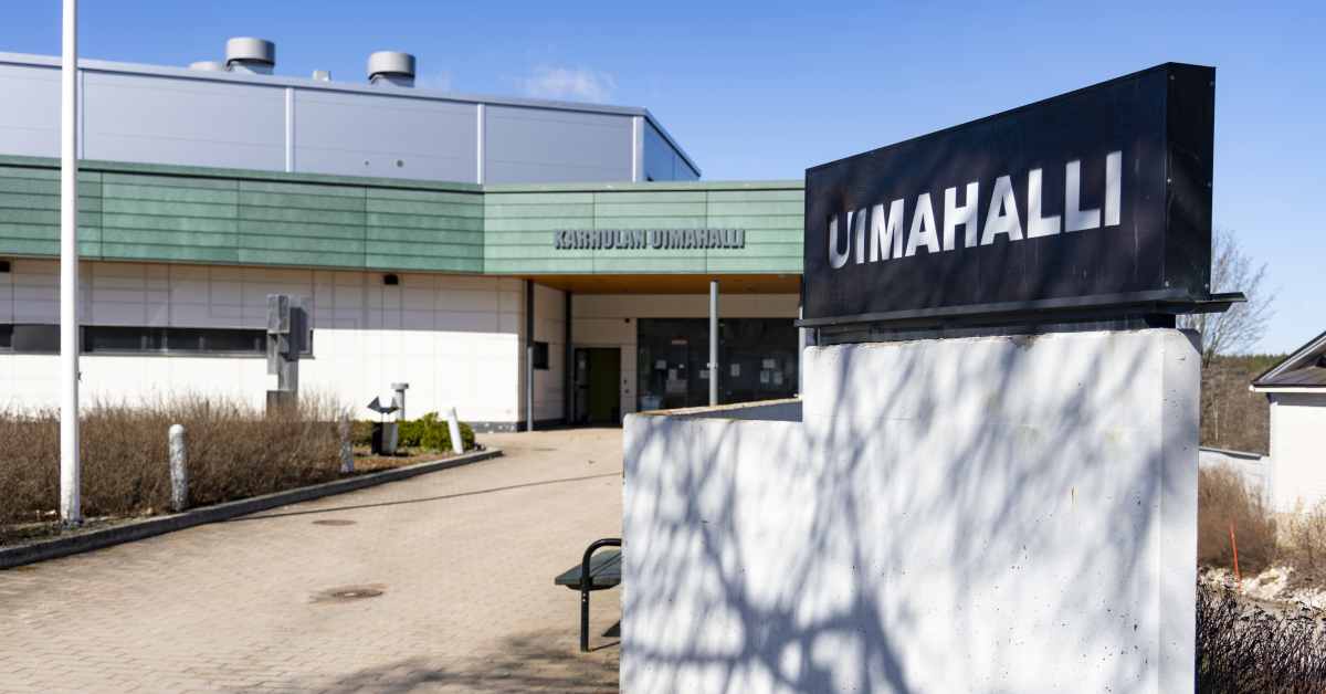 Tulipalon takia suljettu Karhulan uimahalli avataan maanantaina poikkeusjärjestelyin ...