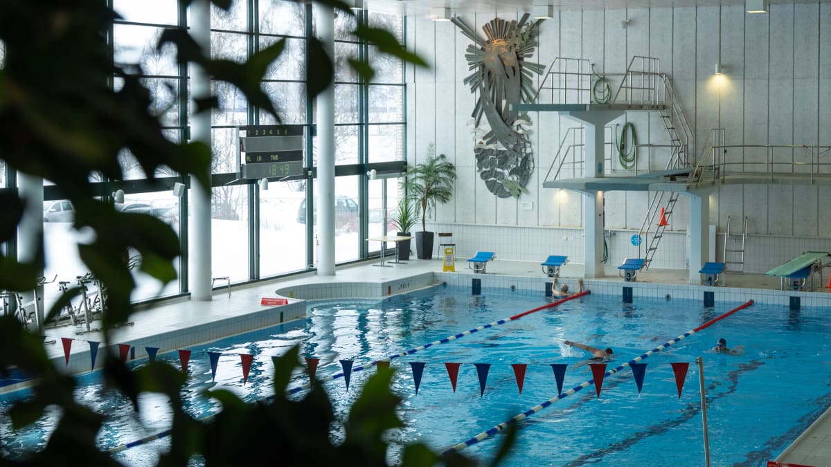 Kemi haluaa purkaa Aarne Ervin suunnitteleman suojellun uimahallirakennuksen – Espoossa saman ...