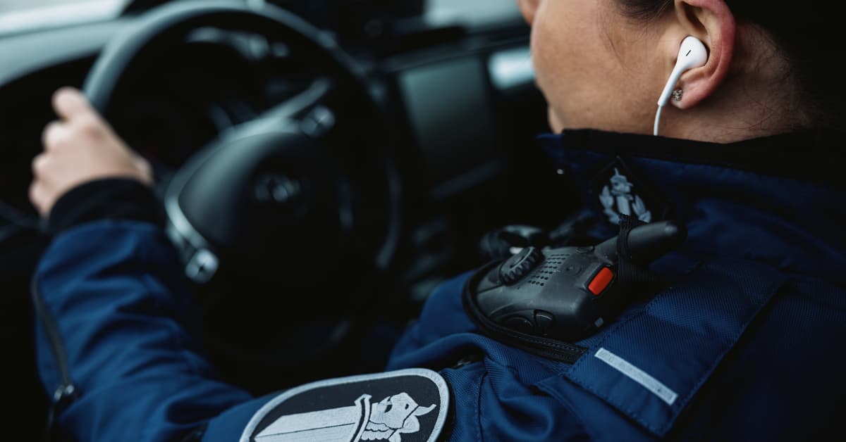 Mies varasti auton ja aiheutti vaaratilanteita Pietarsaaressa vuonna ...