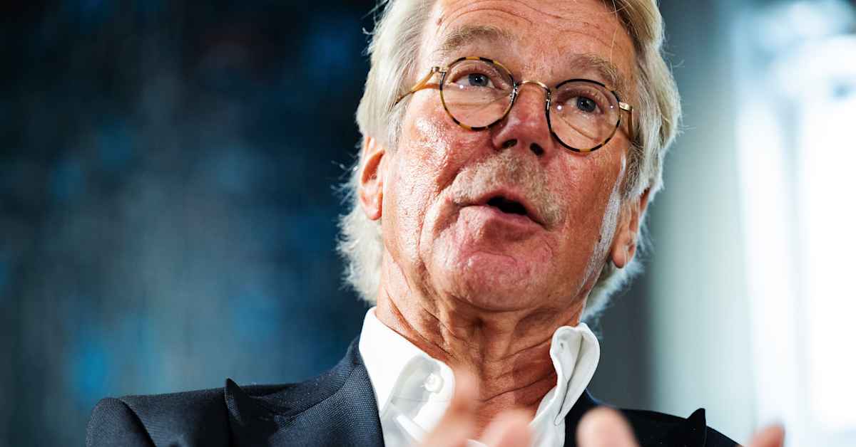 Wahlroos tylyttää muistelmissaan työnantaja­leiriä: ”myöntyväisyys ...