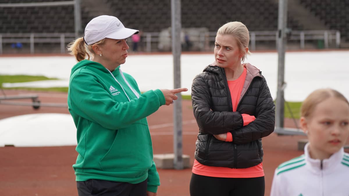 Uusi yleisurheilupomo Riikka Pakarinen aloitti lupauksensa täyttämisen ...