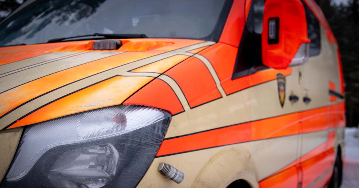 Tielle kaatunut puu aiheutti liikenneonnettomuuden Kangasalla ...