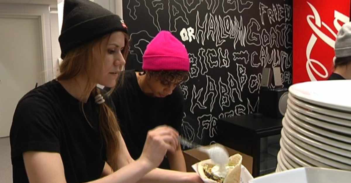 Ingen finska? Ingen utbildning? Inget problem när Fafa's anställer ...