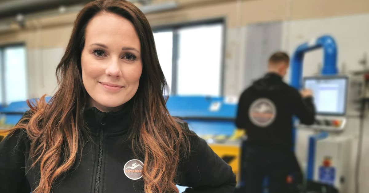 Saija Pöyhönen vaihtoi jakkupuvun raksakamppeisiin – kun yrittäjyys on ...