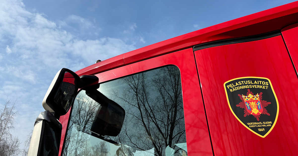 Linja-auto suistui ojaan Turun Kakskerrassa | Varsinais-Suomi | Yle