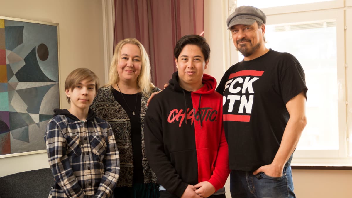 Yksin Afganistanista Suomeen 15-vuotiaana saapuneen Azizin taival ...