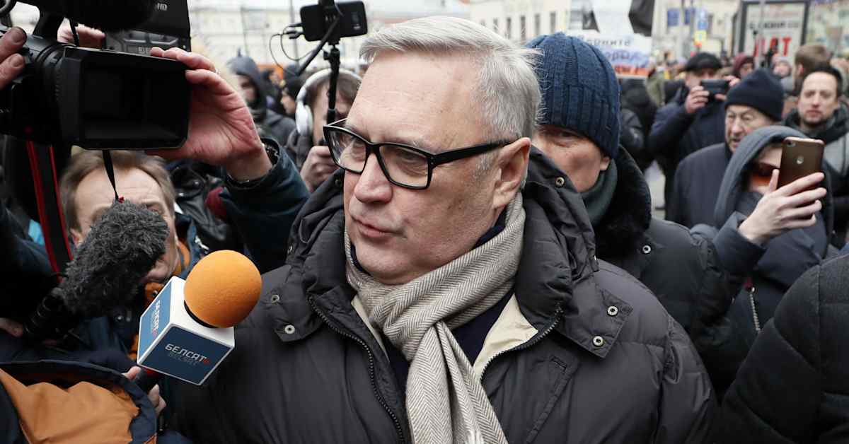 Venäjän ex-pääministeri Kasjanov päätyi Putinin terroristi­listalle | Uutisia lyhyesti | Yle