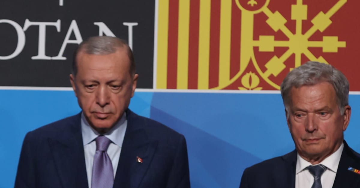 Turkkilaislehti: Turkki vaati Suomea jälleen luovuttamaan kuusi henkilöä, Naton pääsihteeri ...