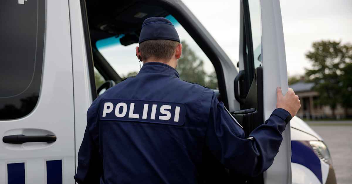 Poliisi epäilee tapon yritystä Turussa: mies ampui toista ravintolan ...