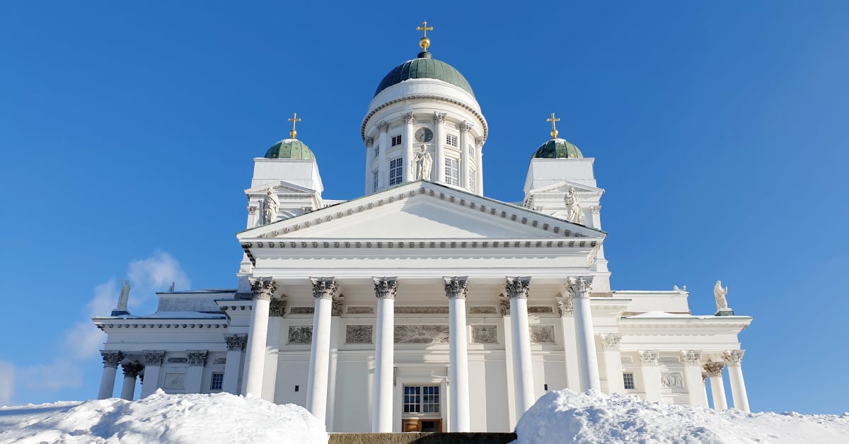 Itsenäisyyspäivän jumalanpalveluksessa järjestettiin mielenilmaus ...