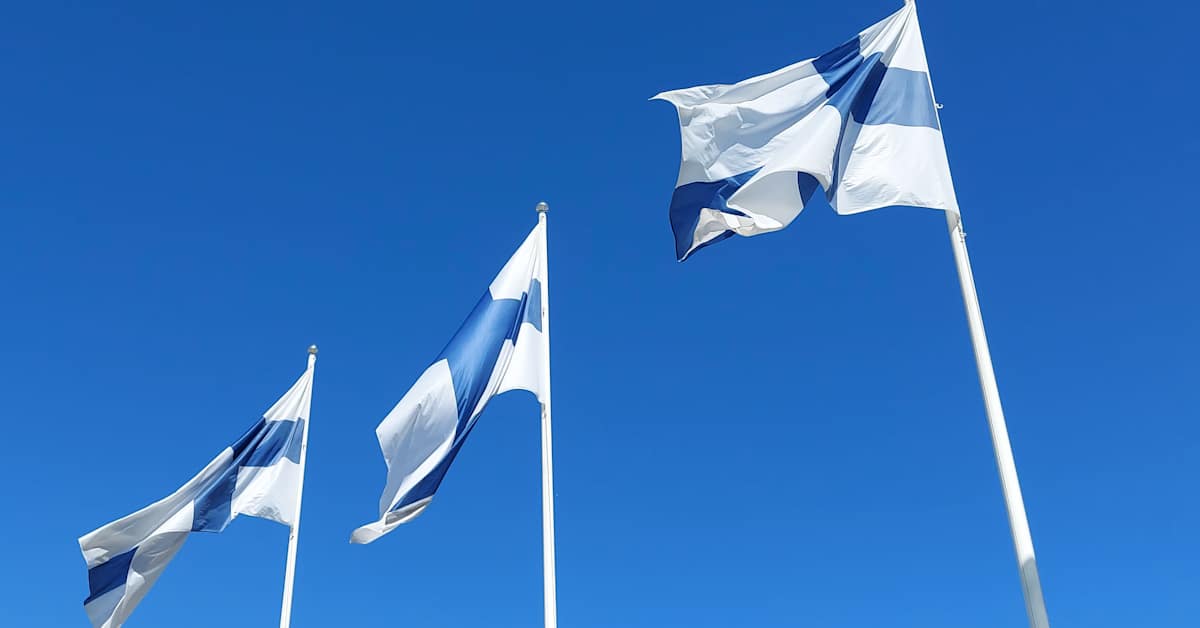 Juhannuspäivä on Suomen lipun päivä | Uutisia lyhyesti | Yle