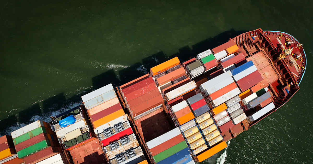 Maerskin rahtilaiva kulki Punaisenmeren halki ensimmäistä kertaa ...