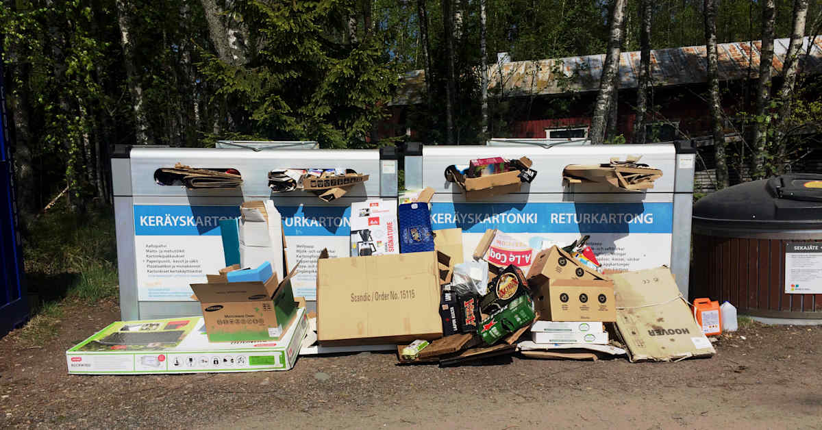 Kartonginsamlingen i Tirmo svämmar över – beror på fel i ...