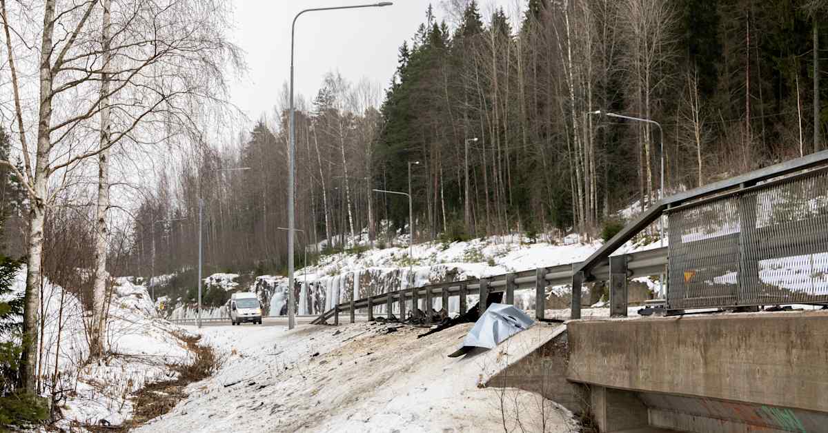 Rekan ja henkilöauton kolari vaati yhden ihmisen hengen Kouvolassa | Kymenlaakso | Yle
