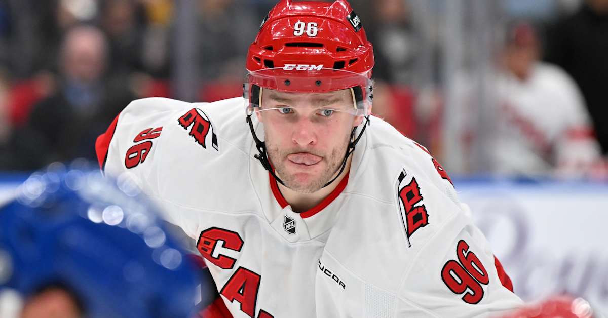 Transfer­fönstret i NHL stänger: Stannar Mikko Rantanen i Carolina ...