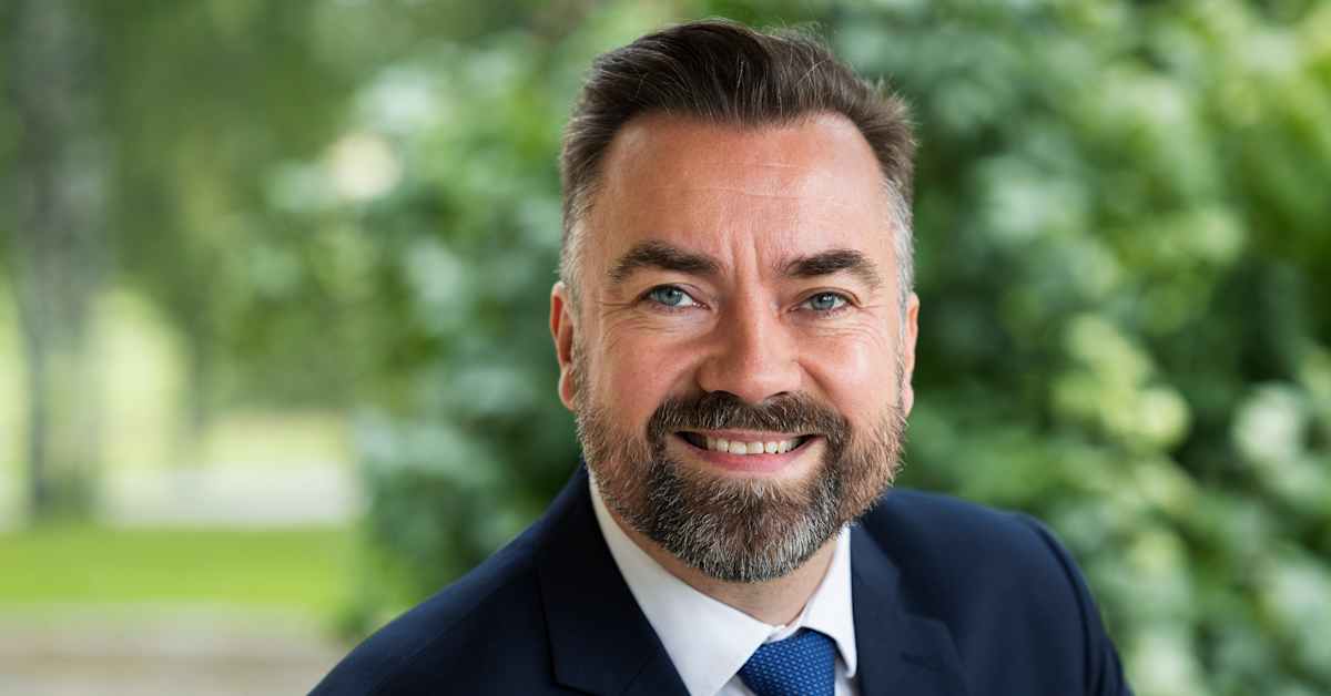 Tuusulan pormestari erotettiin virastaan kokouksessa kahteen kertaan ...