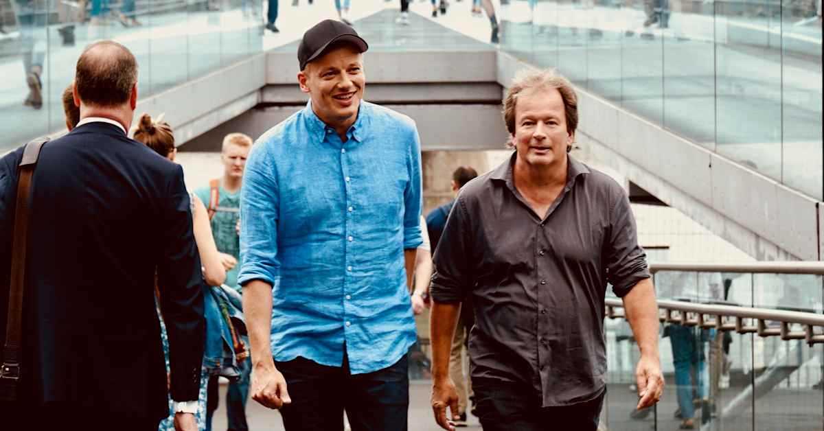 Musiknördarna och författarna Kaj Korkea-aho och Kjell Westö på plats i ...