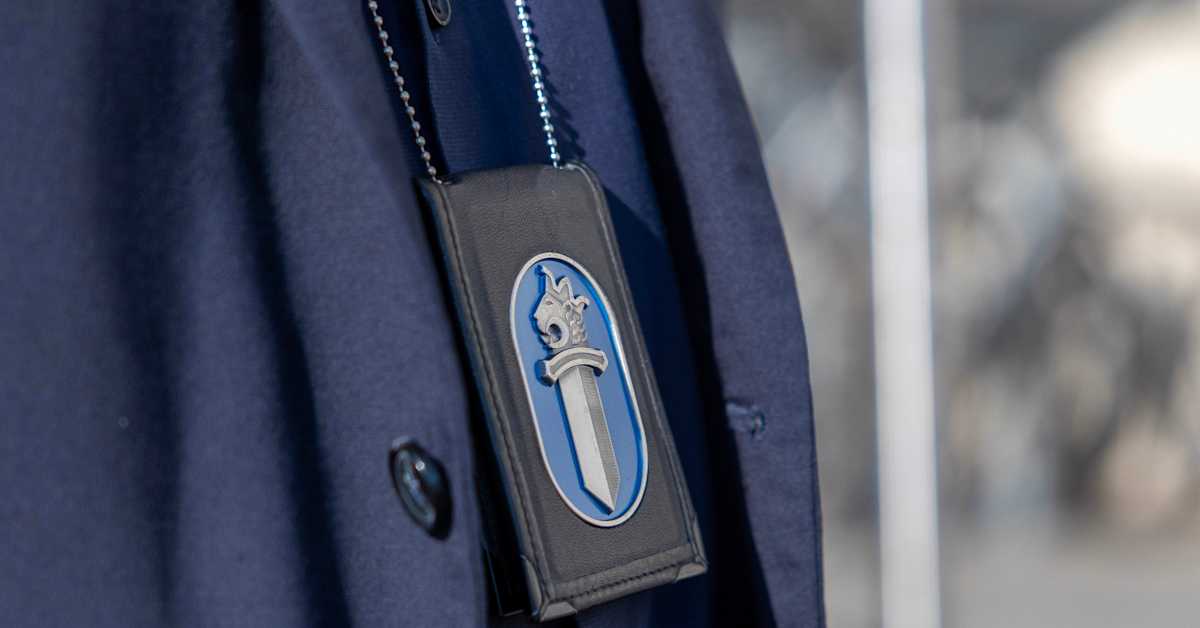 Skootterilla liikkuva mies kourii naisia Kotkassa, epäilee poliisi ...