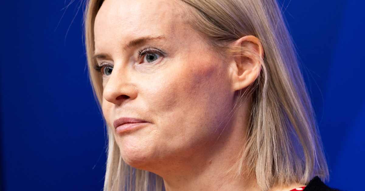 Tuesday's papers: VAT rises, deflation worries and burger politics ...