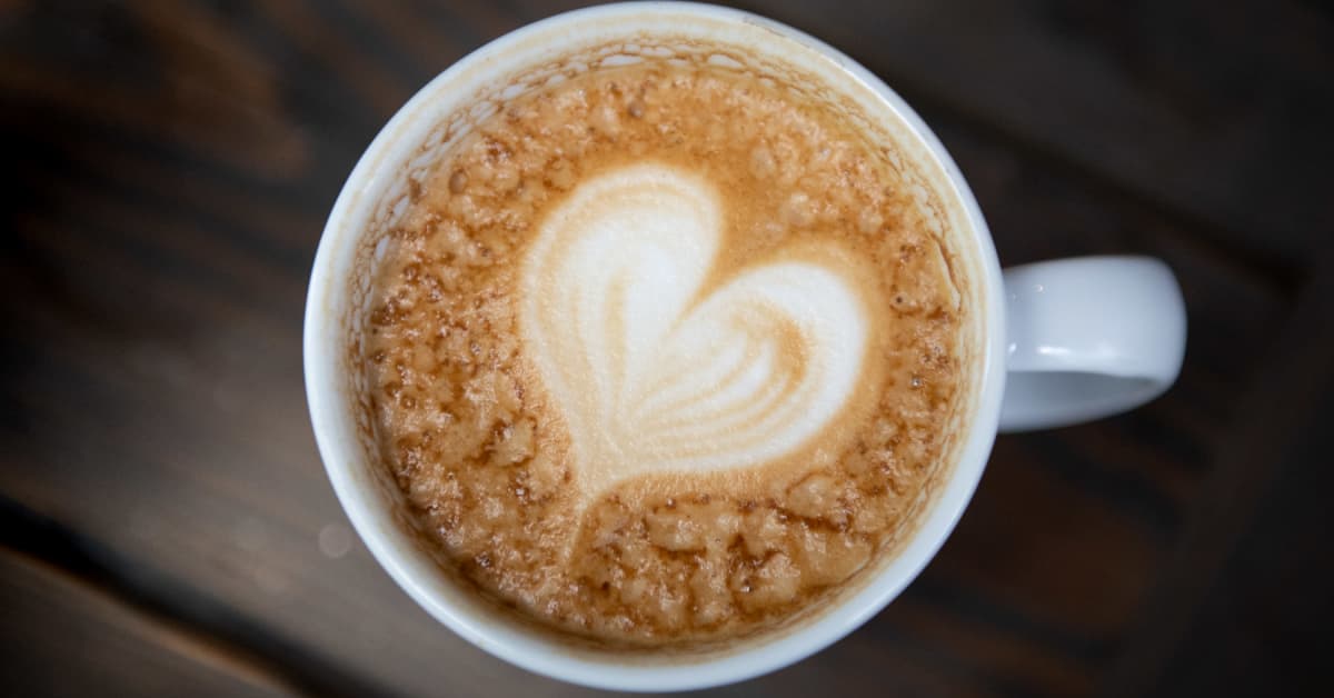 Ilouutisia kahvinystäville: Sokeroitukin kahvi lykkää kuolemaa, kertoo ...