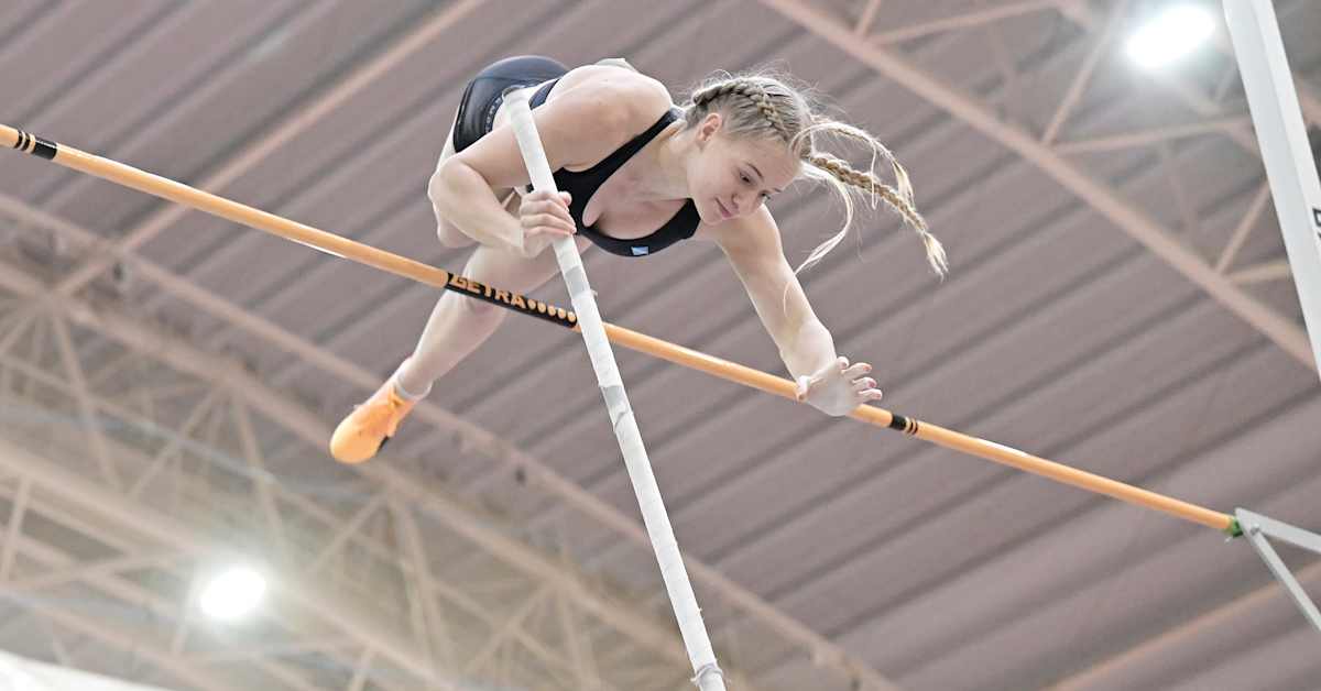 Saga Andersson trea i stavhoppsgalan i Täby – ryggproblem ställde till ...