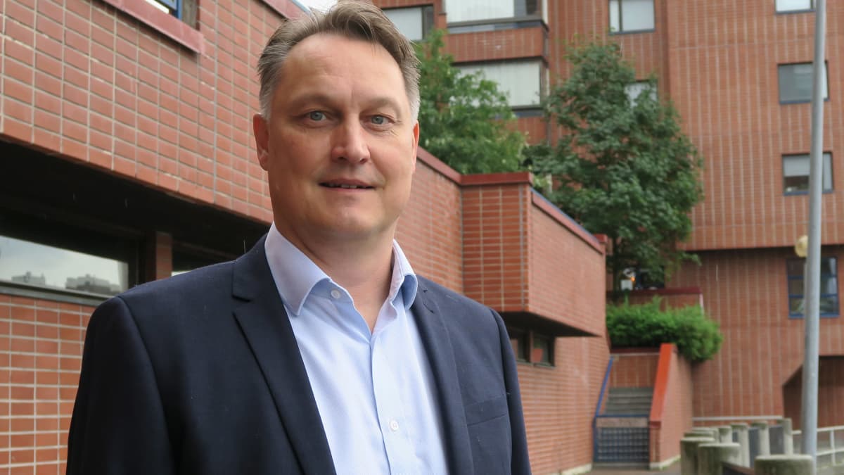 Joulukuusista pelätään uutta kerrostalokyttäyksen aihetta Tampereella ...