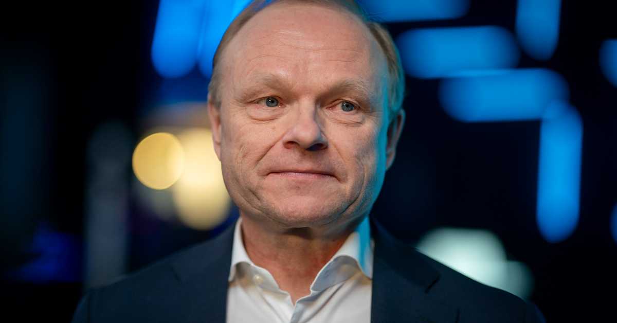 Ykkösaamun vieraana on Nokian väistyvä toimitusjohtaja Pekka Lundmark ...