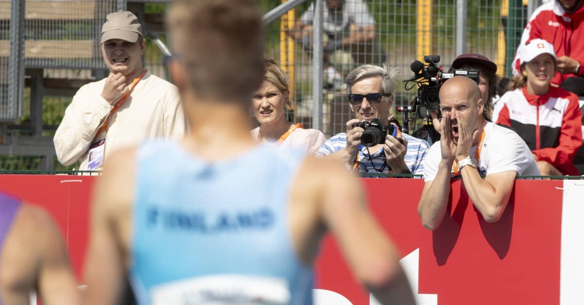 Eemil Helander juoksi nuorten EM-hopealle – vakavasti sairas valmentaja ...