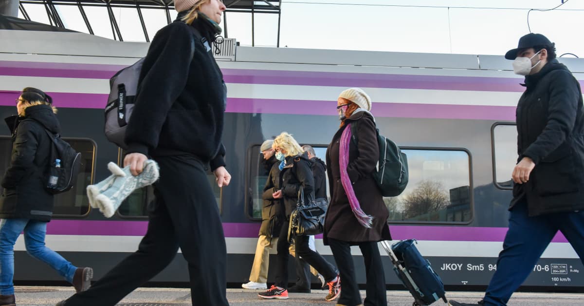 Friday's papers: Hungary's Nato promise, train traffic resumes and ...