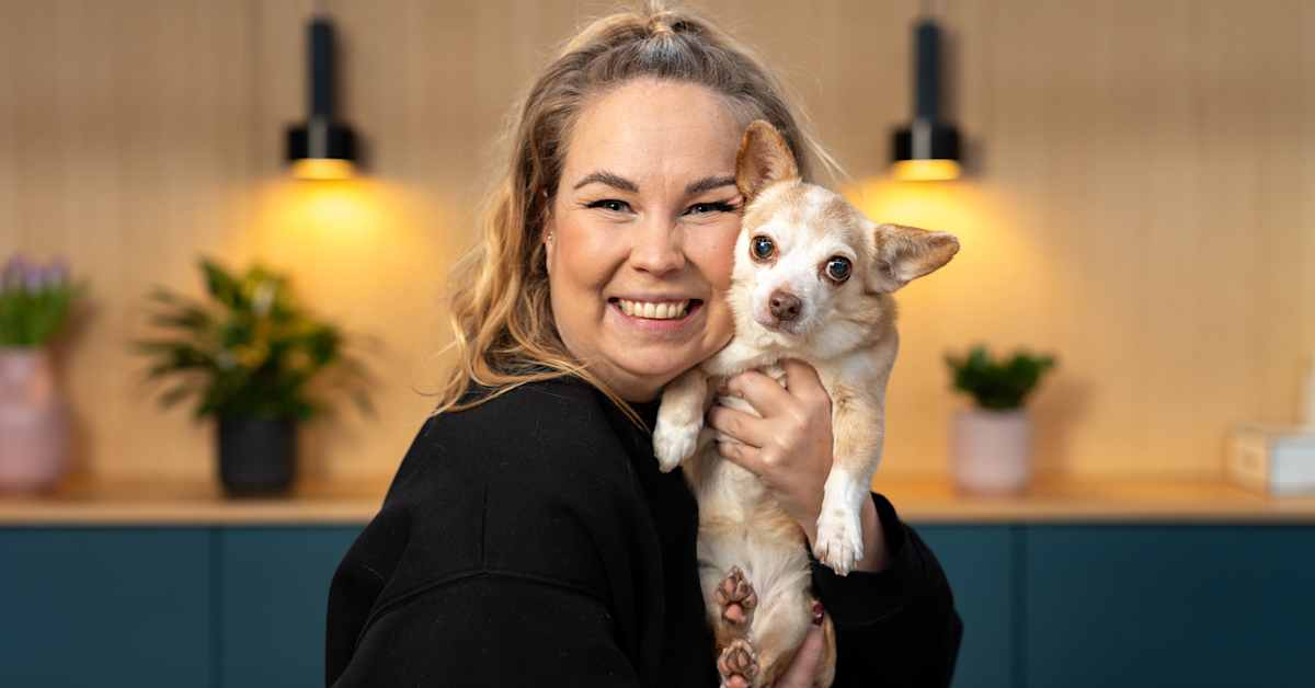 Tinni Wikström lähti lomalle mutta unohti perheenjäsenensä Suomeen ...