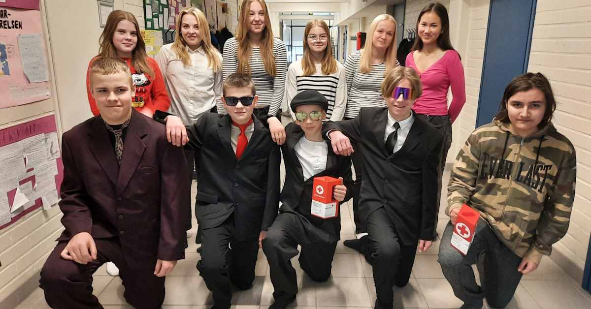 Elever ordnar modeshow, bakar och hjälper äldre på geografitimmen – nu ...