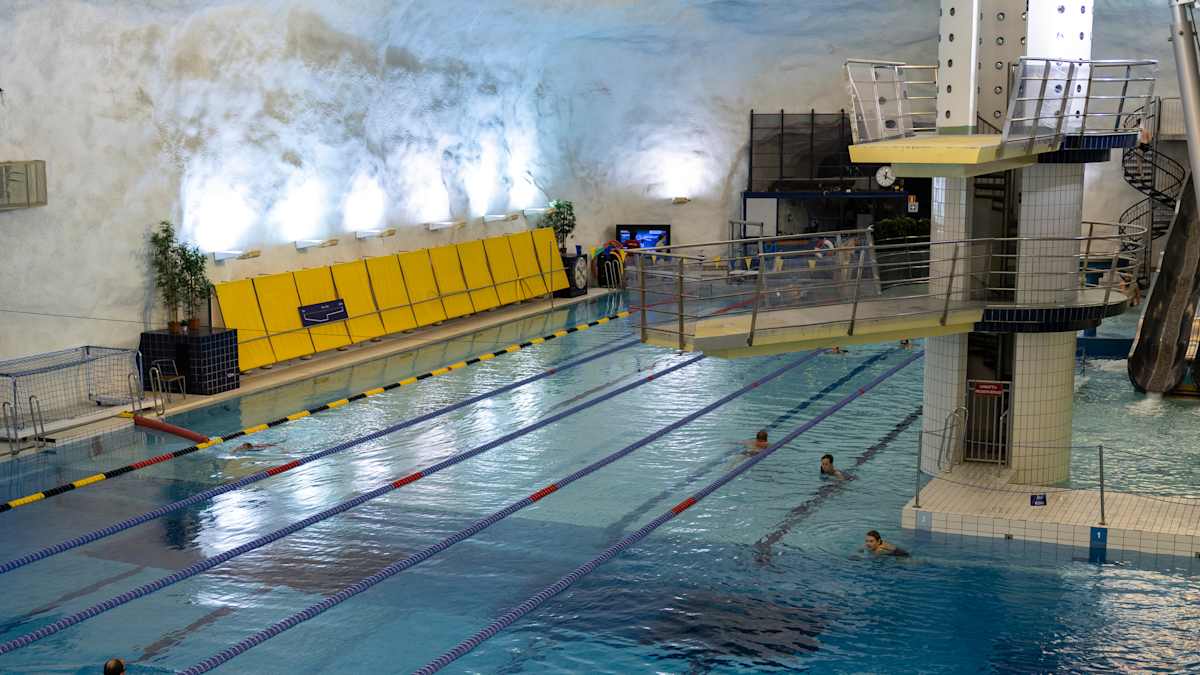 Kallion uumenissa on uimahalli, jonka kerrotaan suojaavan jopa ydinräjähdykseltä – Suomen ...