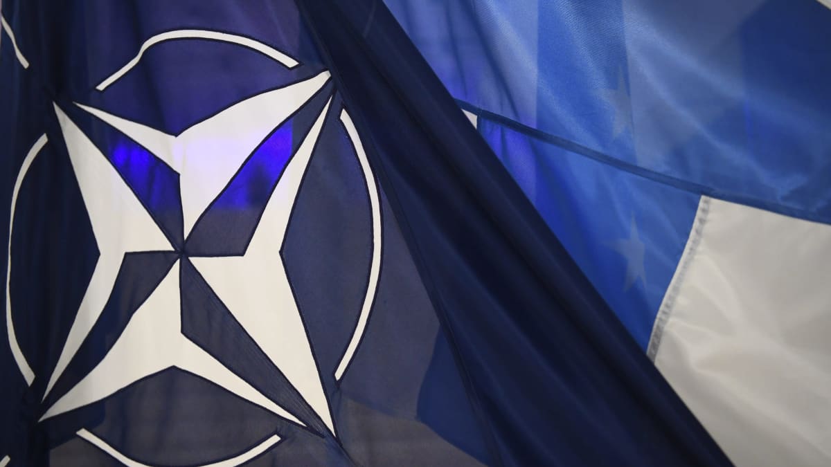 Suomen lippu liehuu nyt Natossa, mutta monta tärkeää asiaa on vielä ...