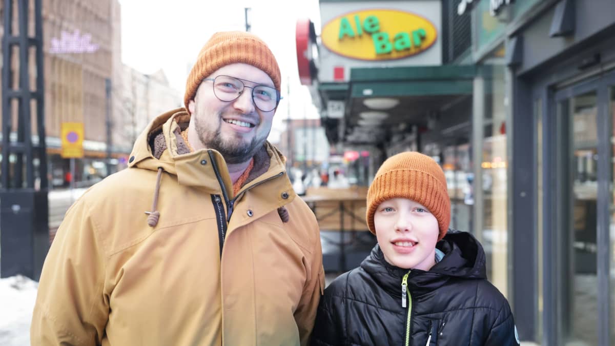 Opiskelupaikka, lämmin kesä ja tuore kihlaus – vuotta 2022 leimasivat sota ja korona, silti ...