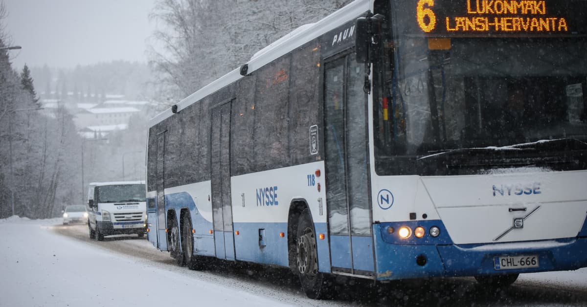 Lähes sata vuotta vanha linja-autoyhtiö lopettaa toimintansa – loput ...