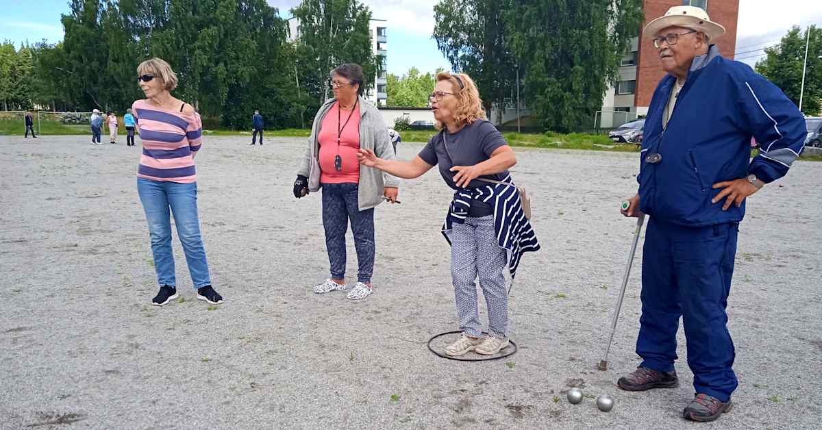 Boule populärt bland pensionärer – i Jakobstad spelas det flera gånger ...