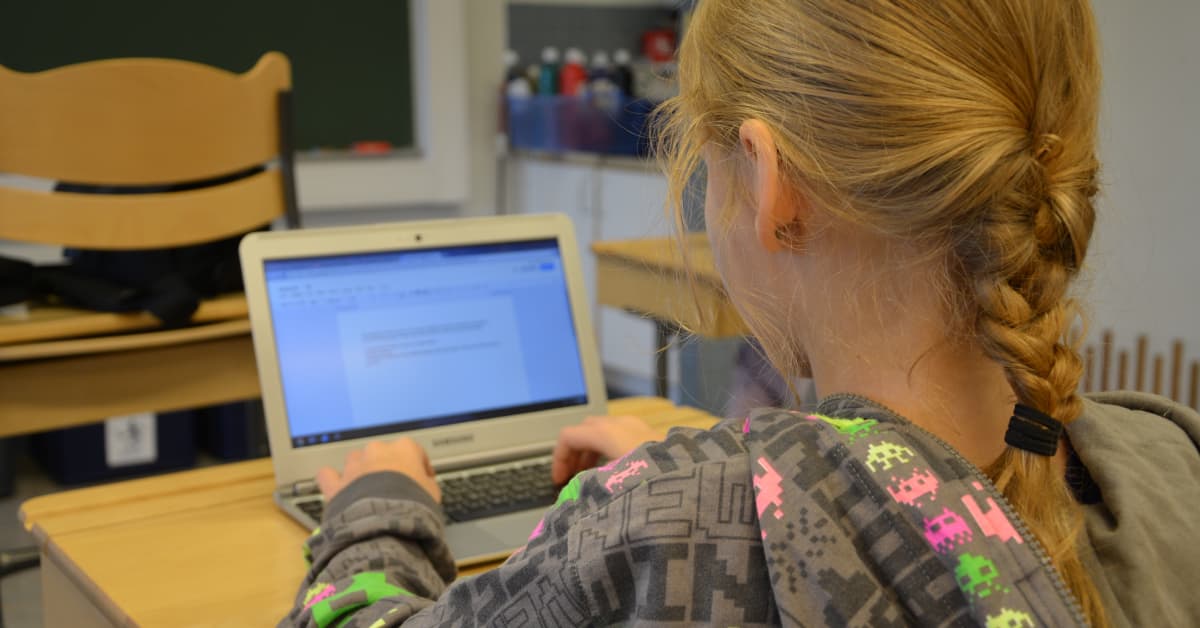 I Pargas har alla skolelever en egen dator - så är det inte i alla ...