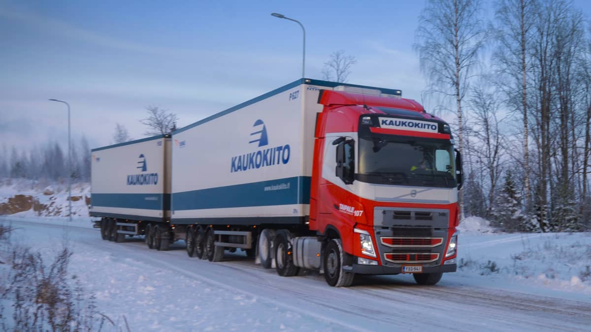 Suomen teille on tupsahtanut tuhat jättirekkaa kolmessa vuodessa ...