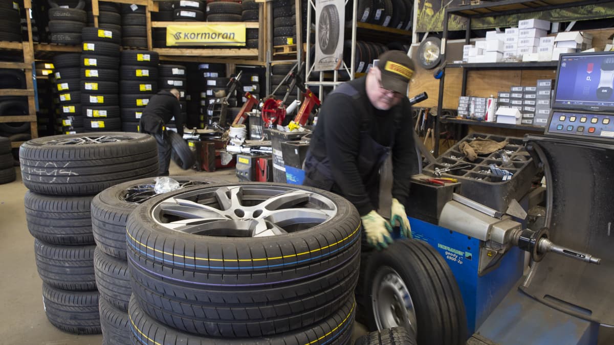 Autonrenkaista reilusti yli puolet on tuotu Venäjältä – ei tuoda enää ...